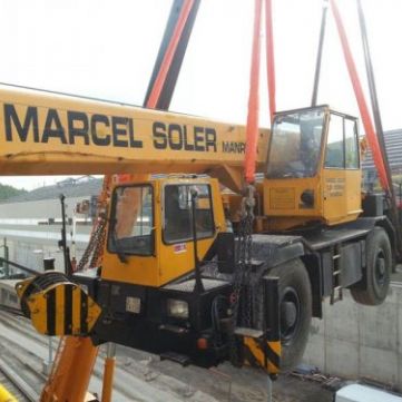 Camiones Grúa en Manresa | Grues Manel y Marcel Soler