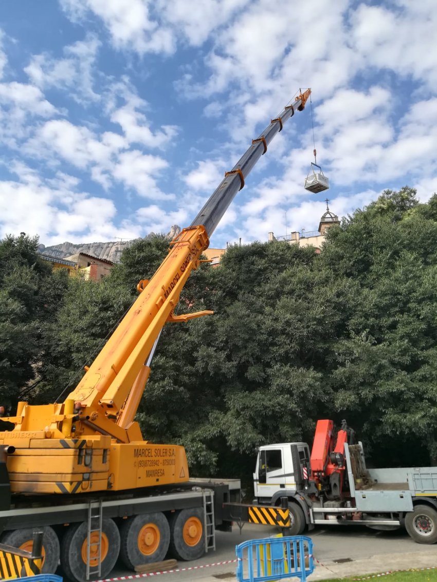Camiones grúa con conductor en Manresa | Grues Manel y Marcel Soler